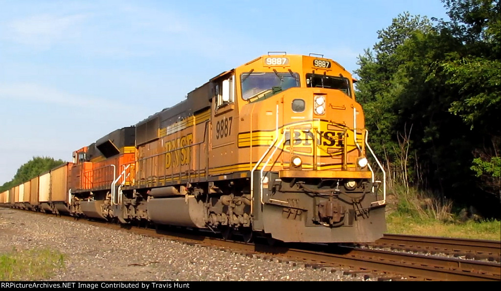 BNSF 9887